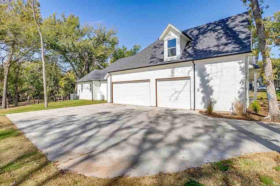 Plan 41498 | Southern Style with 4 Bed, 3 Bath, 3 Car Garage