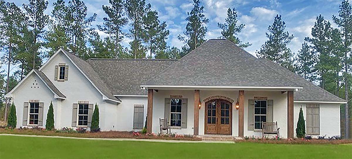 Plan 74670 | Traditional Style with 4 Bed, 3 Bath, 2 Car Garage